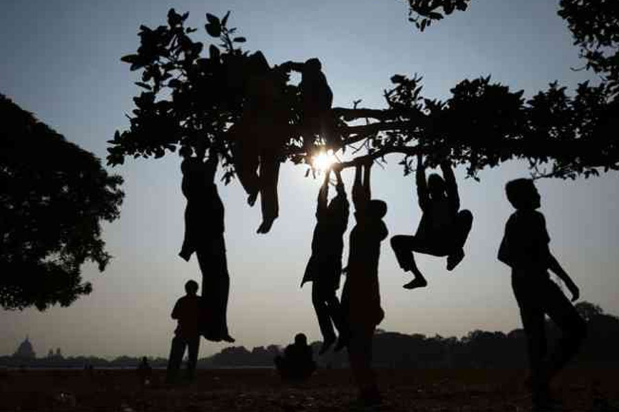 महाराष्ट्रीयन मराठी पारंपारिक खेळ - Maharashtrian Traditional Marathi ...